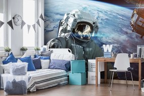 DIMEX | Samolepicí vliesová fototapeta na zeď Astronaut ve vesmíru MA-5-2237 | 375 x 250 cm | modrá, bílá, šedá