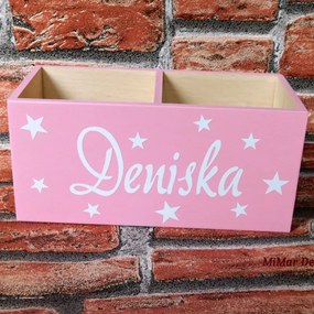 Dřevěný stojánek se jménem růžový
