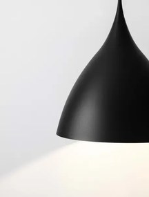 Černé designové svítidlo Syntopia