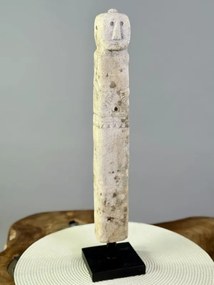 Kamenná figurka z Timoru – surová etnická socha 46 cm