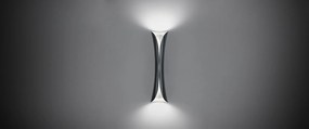 Artemide 1373010A Cadmo parete, designová nástěnná lampa, 2x10W LED GU10, černá/bílá, výška 54cm