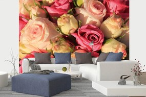 DIMEX | Samolepicí vliesová fototapeta na zeď Svatební kytice růží MA-5-1394 | 375 x 250 cm | krémová, růžová
