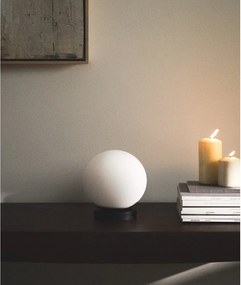 Bílé/černé kovové nástěnné svítidlo ø 15 cm Brisia – Kave Home
