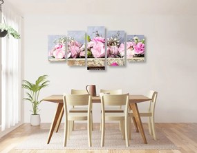 5-dílný obraz květiny karafiátu v dřevěné bedničce - 200x100 cm