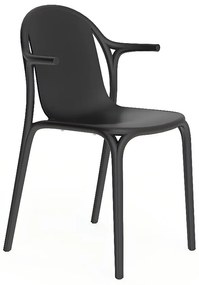 OnaDnes -20% VONDOM Černá plastová jídelní židle BROOKLYN s područkami