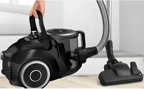 Bosch Serie 6 BGC41XSIL černá / Bezsáčkový vysavač / 700 W / 2,4 l / r