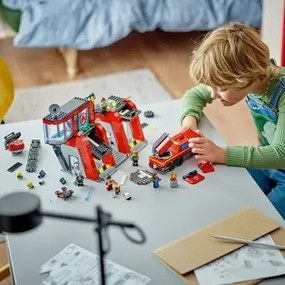 LEGO® City 60414 Hasičská stanice s hasičským vozem / Počet dílků: 843