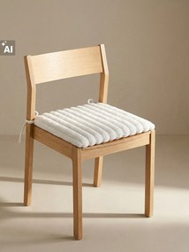 Sinsay - Žebrovaný podsedák na židli z imitace kožešiny - krémová