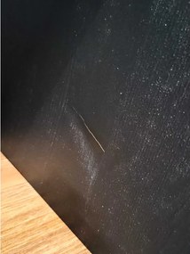 Černá/přírodní vitrína masiv borovice s posuvnými dveřmi 125x200x47 cm James - II. jakost – WOOOD