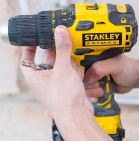 STANLEY FMC627D2 FatMax Aku bezuhlíková příklepová vrtačka (57Nm/18V/2 x2,0Ah), kufr