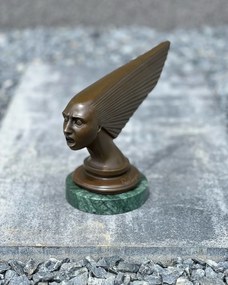 Bronzová socha - Victoire / Spirit of the Wind