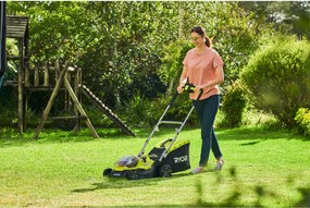 Ryobi RY18LMH37A-250 18V akumulátorová hybridní sekačka na trávu 37cm (včetně 2x5.0Ah) - SLEVA !