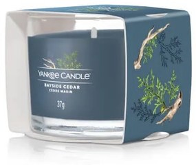 Yankee Candle Votivní svíčka ve skle Bayside Cedar, 37g