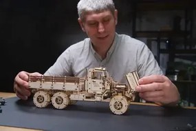 Ugears 3D dřevěné mechanické puzzle Nákladní auto CARGO