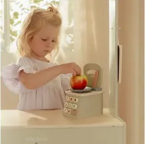 Little Dutch Kuchyňská váha dřevěná / od 3 let