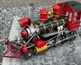 Kovový model lokomotiva