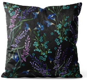 Dekorační velurový polštář Provensálská noc - drobný květinový motiv na černém pozadí welurowá