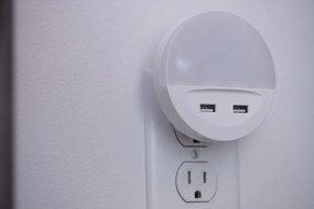 Orientační dětské noční LED světlo do zásuvky LUNETTA USB