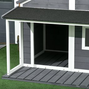 Dřevěná psí bouda PawHut s terasou a asfaltovou střechou – venkovní weatherproof úkryt pro malé zvíře, šedá, 124 x 112 x 105 cm
