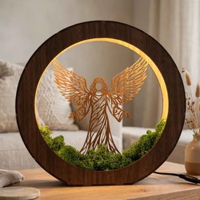 Dřevěná LED lampa s mechem – Anděl I SENTOP LED0606
