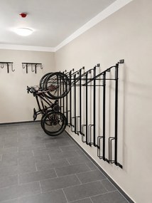 KACERLE KS-750 – nástěnný otočný stojan na kolo do 50 kg Pro šířku pláště kola: do 7 cm (2,8") e-kola a 29" kola, Varianta: bez oka k uzamčení