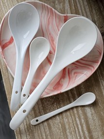 Přírodně bílá porcelánová lžička Lilli - 15*2*1 cm