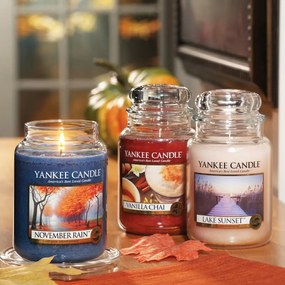Yankee Candle – Classic vonná svíčka Lake Sunset, 411 g