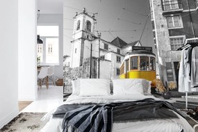 Fototapeta Tramvaj V Historické Čtvrti V Lisabonu Vliesová tapeta 152.5x104