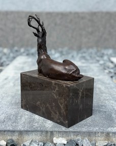Bronzová socha figurka -  Jelen