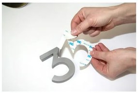 Hliníkové číslo 2 v „3D“ provedení s broušeným povrchem. RICHTER RN.100LV.2.AL.3D