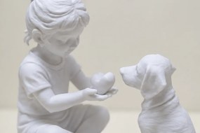 soška, dekorativní, holčička a pes, 7x7 cm, pryskyřice, barva bílá, Dekorino SF20260012
