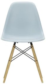 Eames Plastic Chair DSW medový jasan ledově šedá černé na tvrdou podlahu Vitra