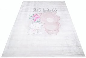 Dětský kusový koberec vhodný k praní BAMBINO 2527 Medvídek protiskluzový šedý Rozměr: 120x170 cm
