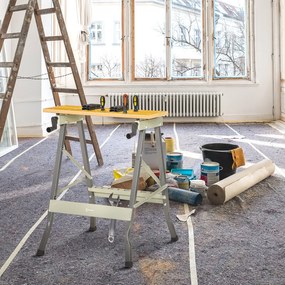 Skládací pracovní stůl DURHAND se 4 svorkami, 100 kg nosnost, ocelová konstrukce, pracovní deska pro dílnu, garáž a staveniště, 62,5x60,5x78,5 cm, šed