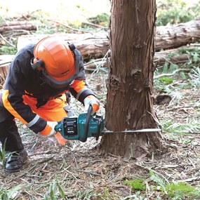 Aku řetězová pila Makita XGT UC023GZ