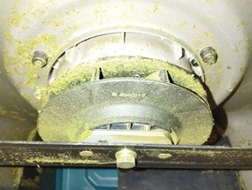 Makita LM002GZ-V aku sekačka s pojezdem 530mm Li-ion XGT 40V bez aku Z VRÁCENO ZÁKAZNÍKEM POUŽITO POŠKOZENÁ KRABICE