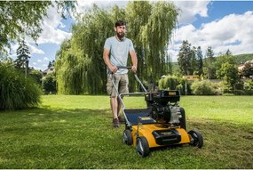 Riwall PRO RPV 4058 - benzinový vertikutátor / provzdušňovač