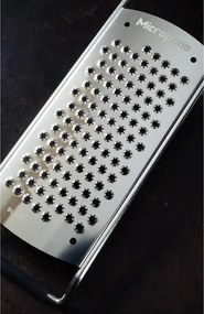 Struhadlo Microplane GOURMET s hvězdičkovými zoubky