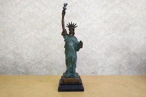Socha svobody – bronzová soška, symbol volnosti a naděj