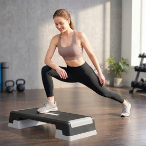 SPORTNOW Aerobic Stepper – nastavitelný na 3 výšky (15/20/25 cm), protiskluzový, nosnost 250 kg – kompaktní černý step pro domácí cvičení
