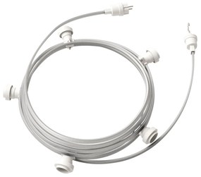 creative cables Hotový světelný řetěz LUMET 7,5 m je sestavený z 5 bílých objímek, háčku a zástrčky Barva kabelu: Stříbrná - CM02