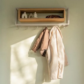 Nástěnný věšák z dubového dřeva v přírodní barvě/taupe s poličkou 78 cm School – Spinder Design