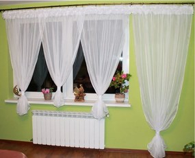 Balkónová voálová záclona Alžběta 600x230cm různé barvy Barva: černá