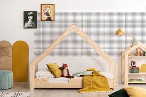 Domečková patrová dětská postel z masivního dřeva 90x200 cm v přírodní barvě Mila DMP Rozměr: 100x180 cm