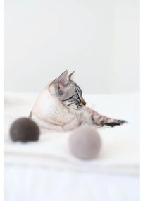 Hračka míček pro kočky MiaCara Globo hnědá 4 cm