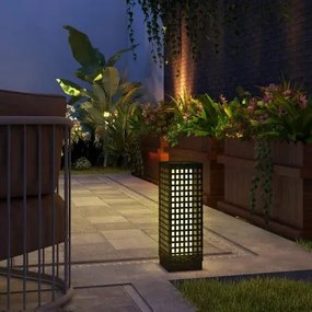 Outsunny solární světlo ratanový design 15,5x15,5x46cm vodotěsné se světelným senzorem automatická zahradní LED lampa černá pro terasu a zahradu