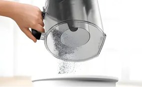 Bosch Serie 6 BGC41XSIL černá / Bezsáčkový vysavač / 700 W / 2,4 l / r