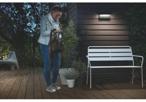 Venkovní nástěnné LED svítidlo Philips Bustan 16484/93/P0 4,5W 2700K teplá bílá IP44 s pohybovým čidlem