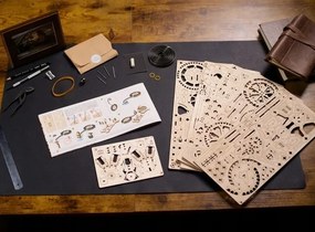 Ugears 3D dřevěné mechanické puzzle –  Hodiny motoru (265 dílků)