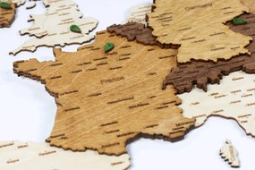 Nástěnná dřevěná mapa Evropy 78x70 cm